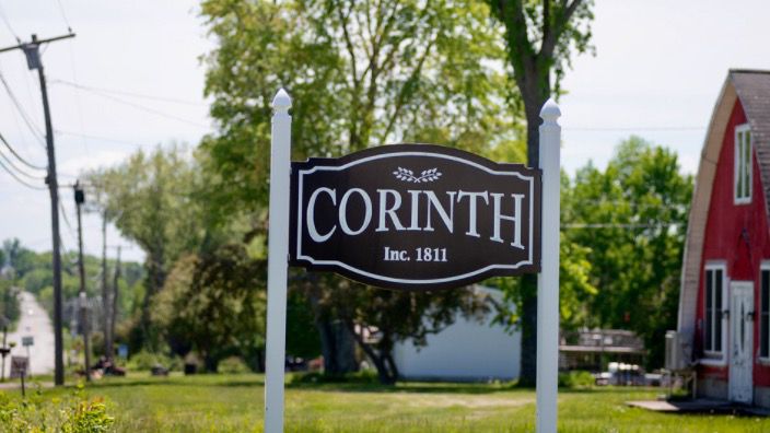 Residents of small Maine town end long ban on alcohol sales