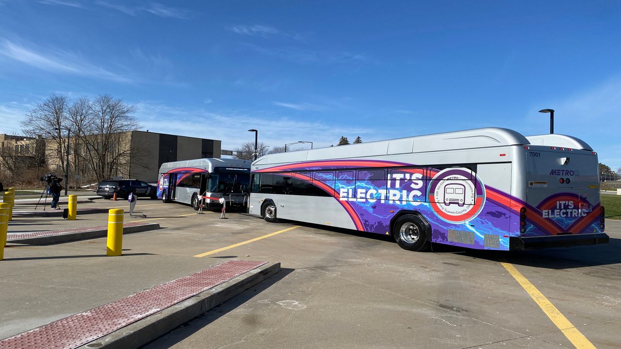 Drive a bus during METRO’s hiring event