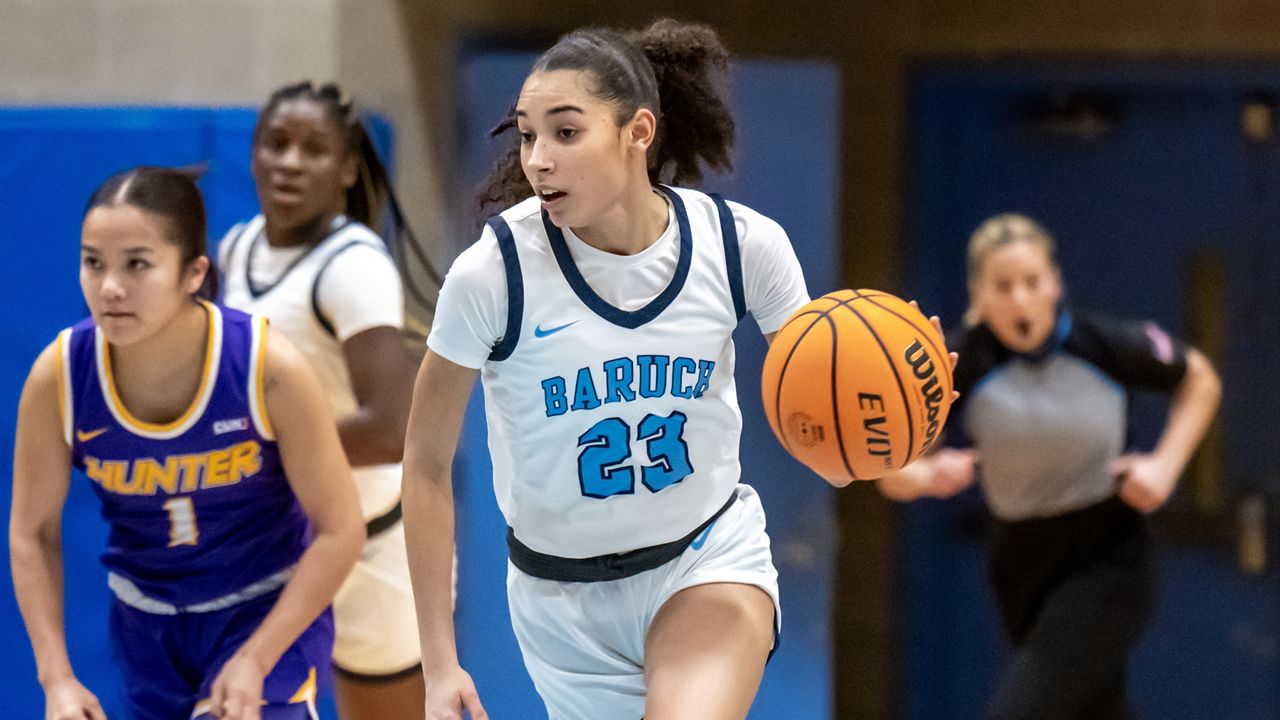Mia Castillo: Making a point of scoring at Baruch College