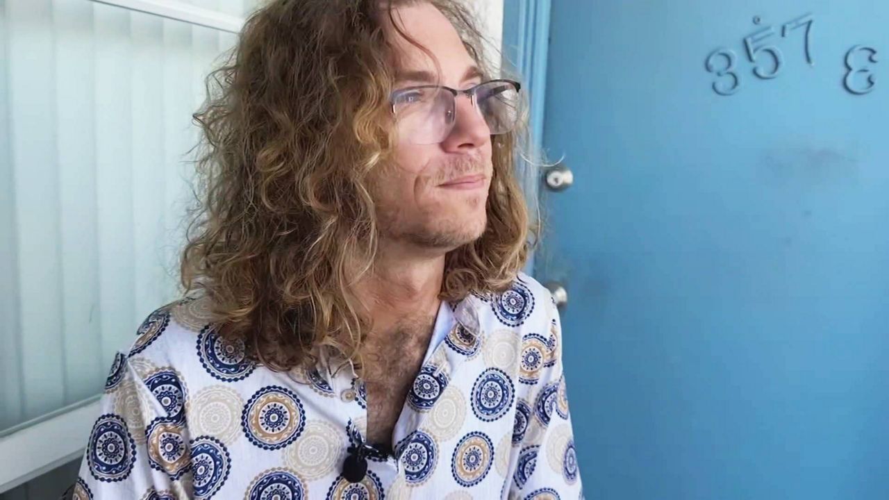 Madeira Beach hero meets with neighbor he saved during storm