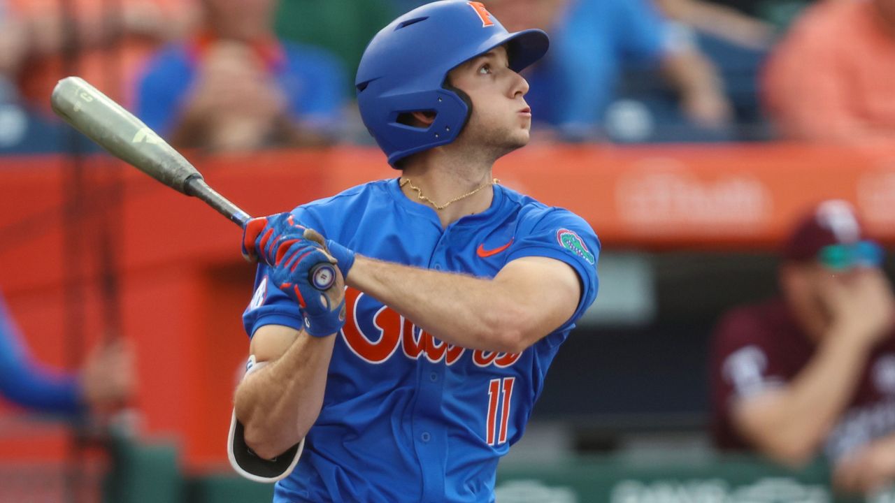 Florida KOs Clemson in 13th, makes College World Series