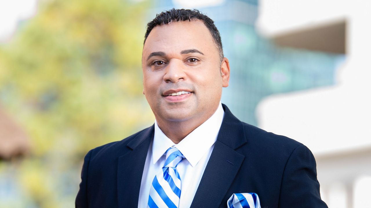 Mike Dunston — Anchor