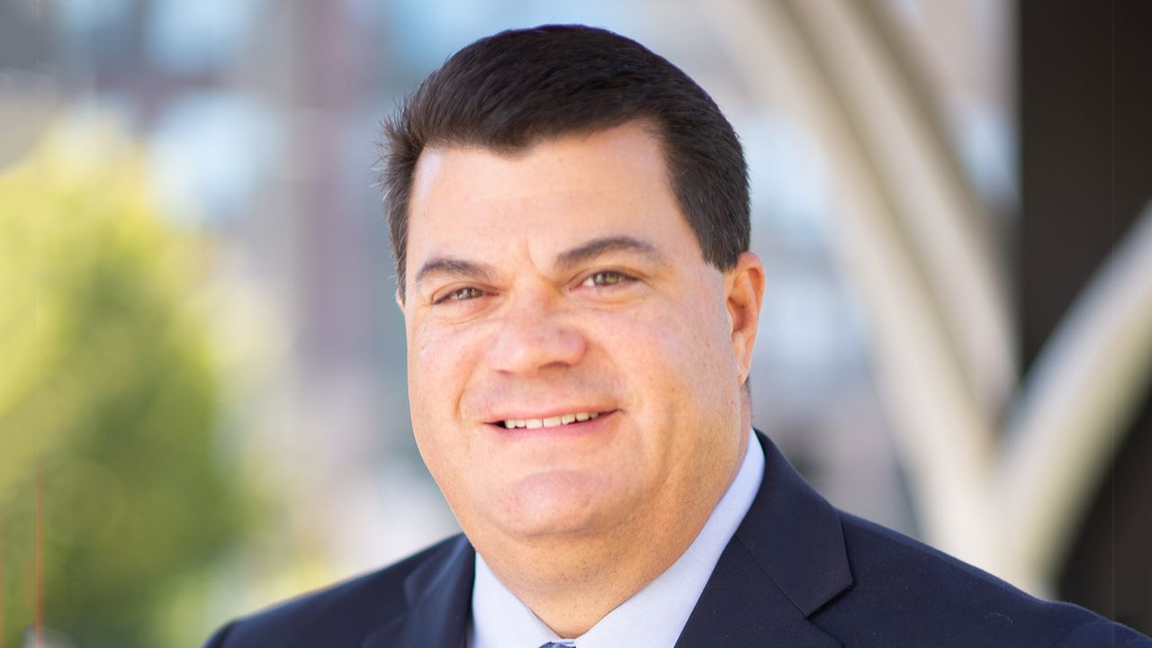 Mike Solarte — Sports