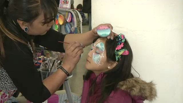 Feliz Navidad: Brooklyn Group Throws a Posada, A Traditional Mexican ...