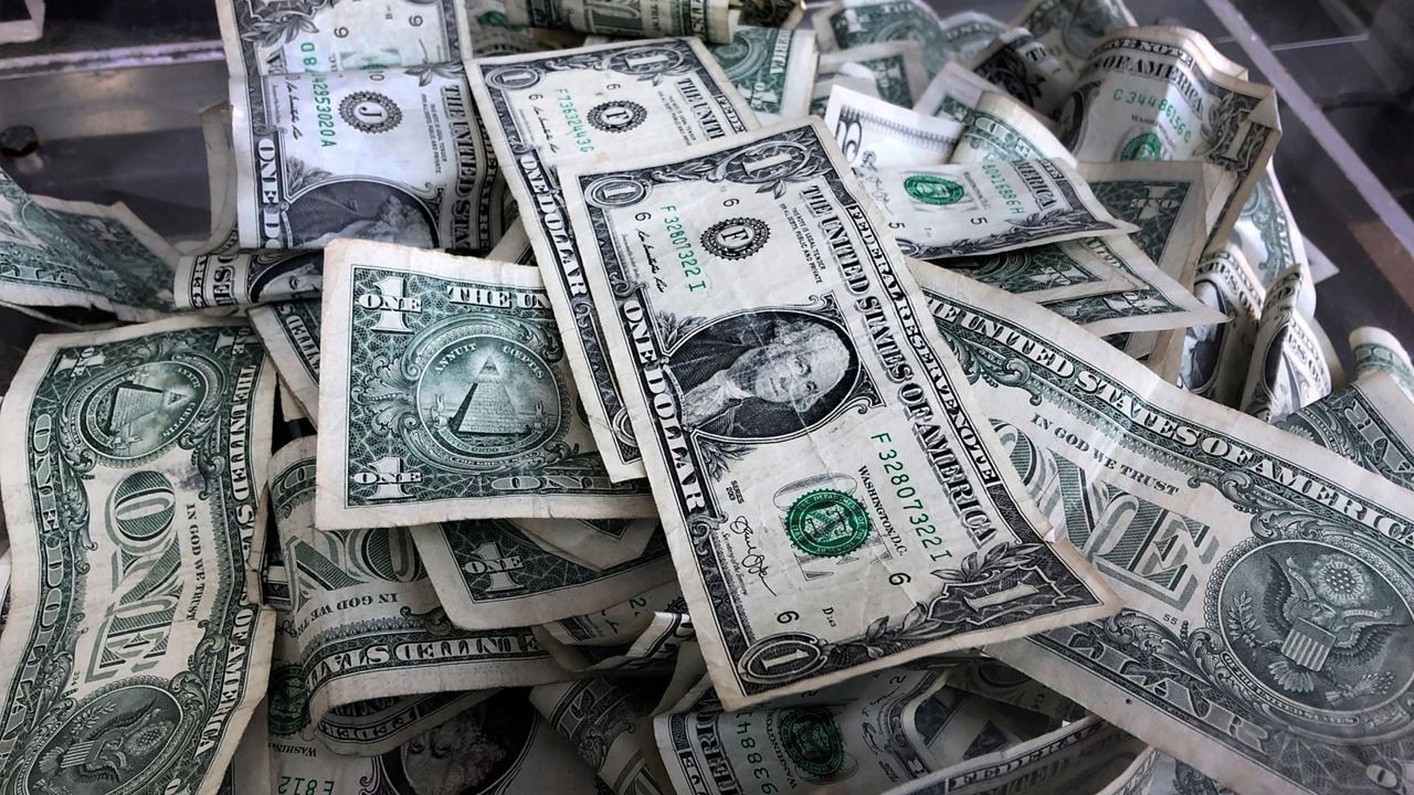 Tips for how to start 2024 on solid financial footing