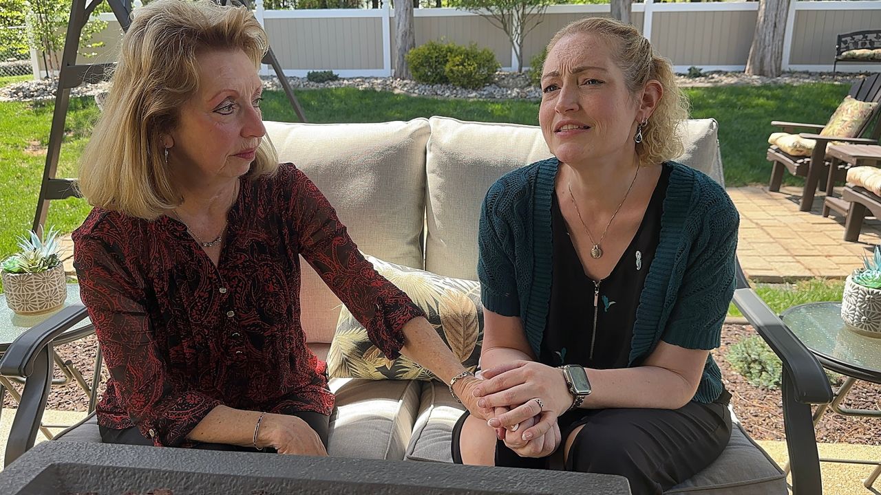 Kentucky family ready for Oaks Survivors Parade