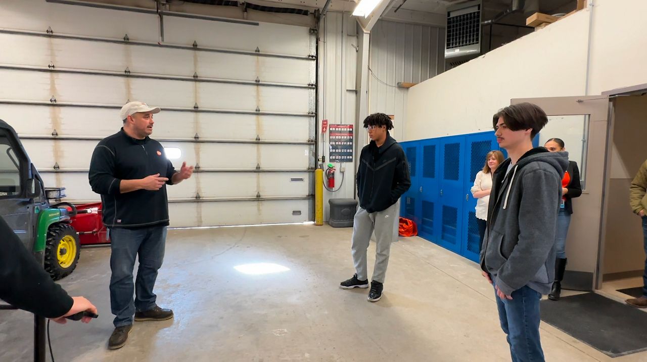 Youth Apprentice Program gives students hands-on experiences