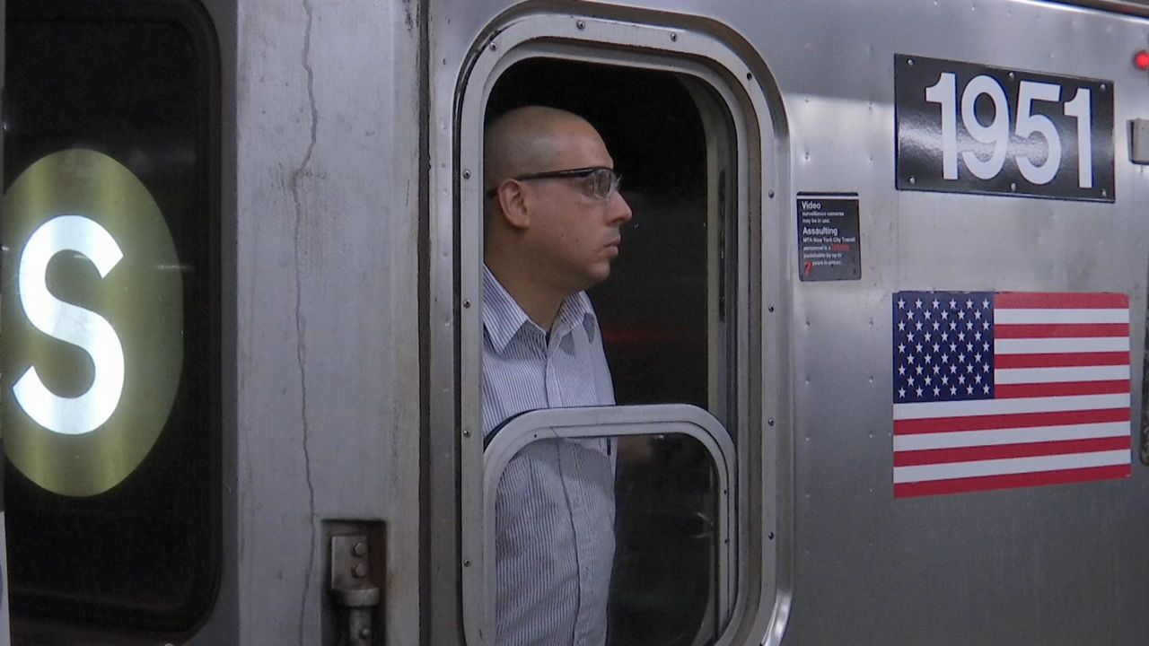 MTA Agrees with Transit Workers Union on Tentative Contract