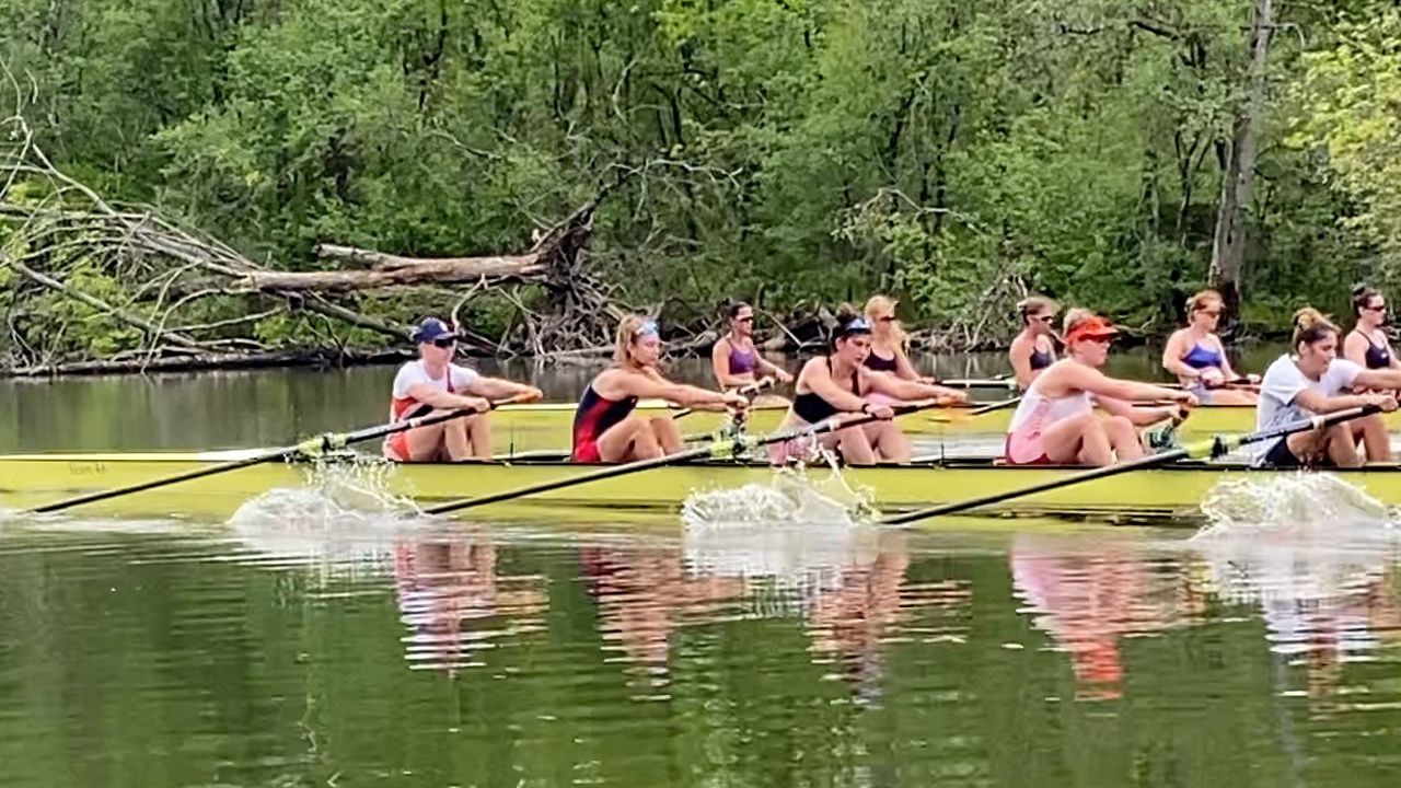 SU women's rowing eyes national title in Florida