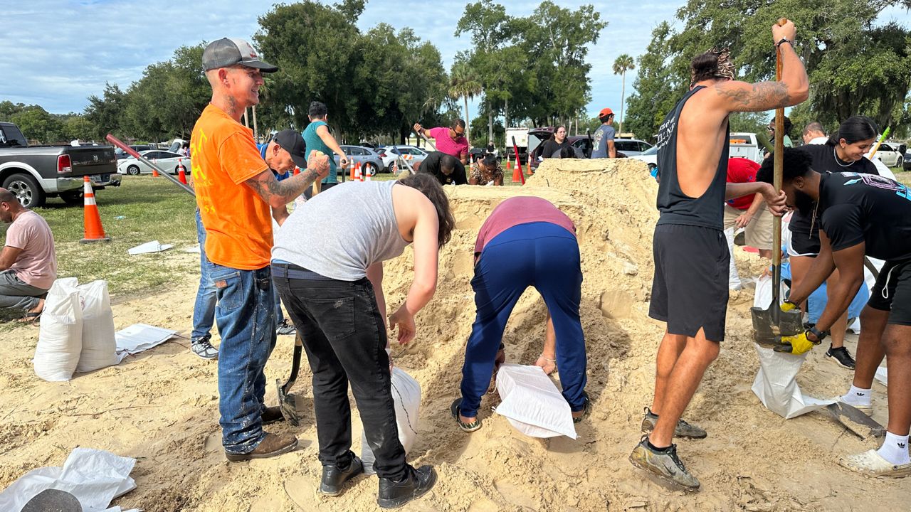 Sanford man delivers sandbags to neighbors ahead of Milton