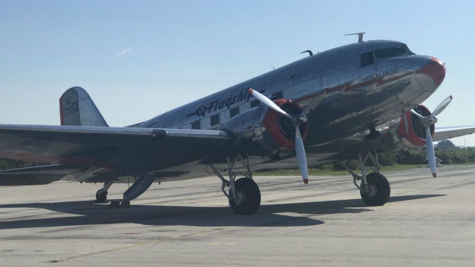 Vintage airplane makes appearance at Melbourne airport