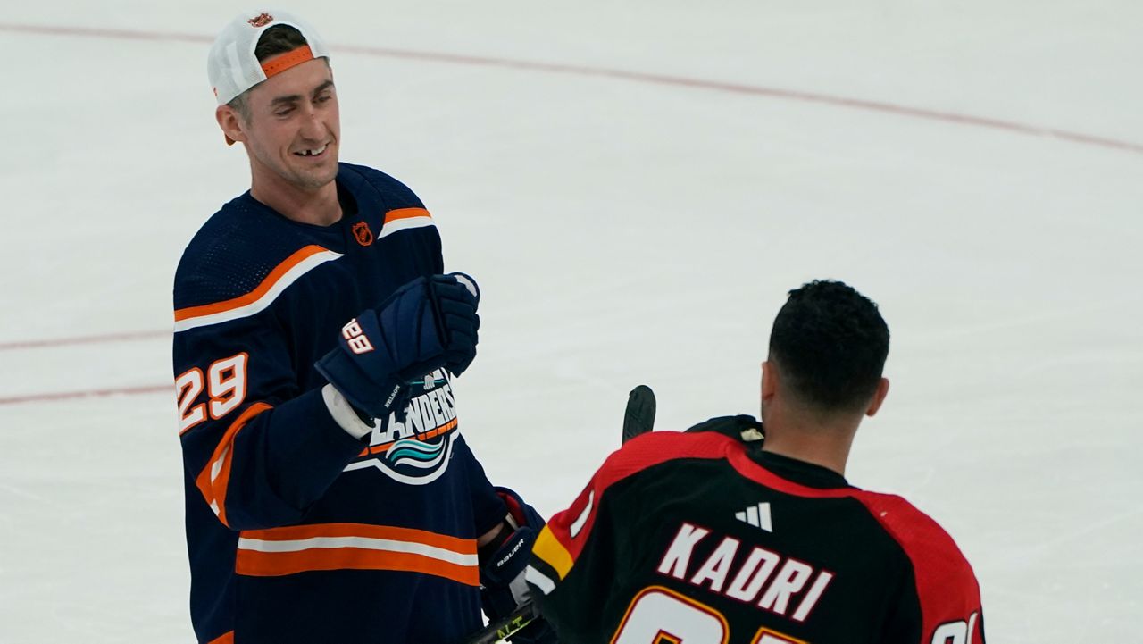 Brock Nelson wins Accuracy Shooting at All-Star Skills