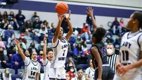 Texas Next: Sophomore Niyah Waters makes an early impact