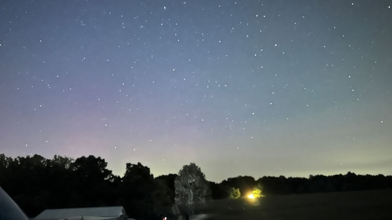 Northern lights dazzle viewers across Kentucky