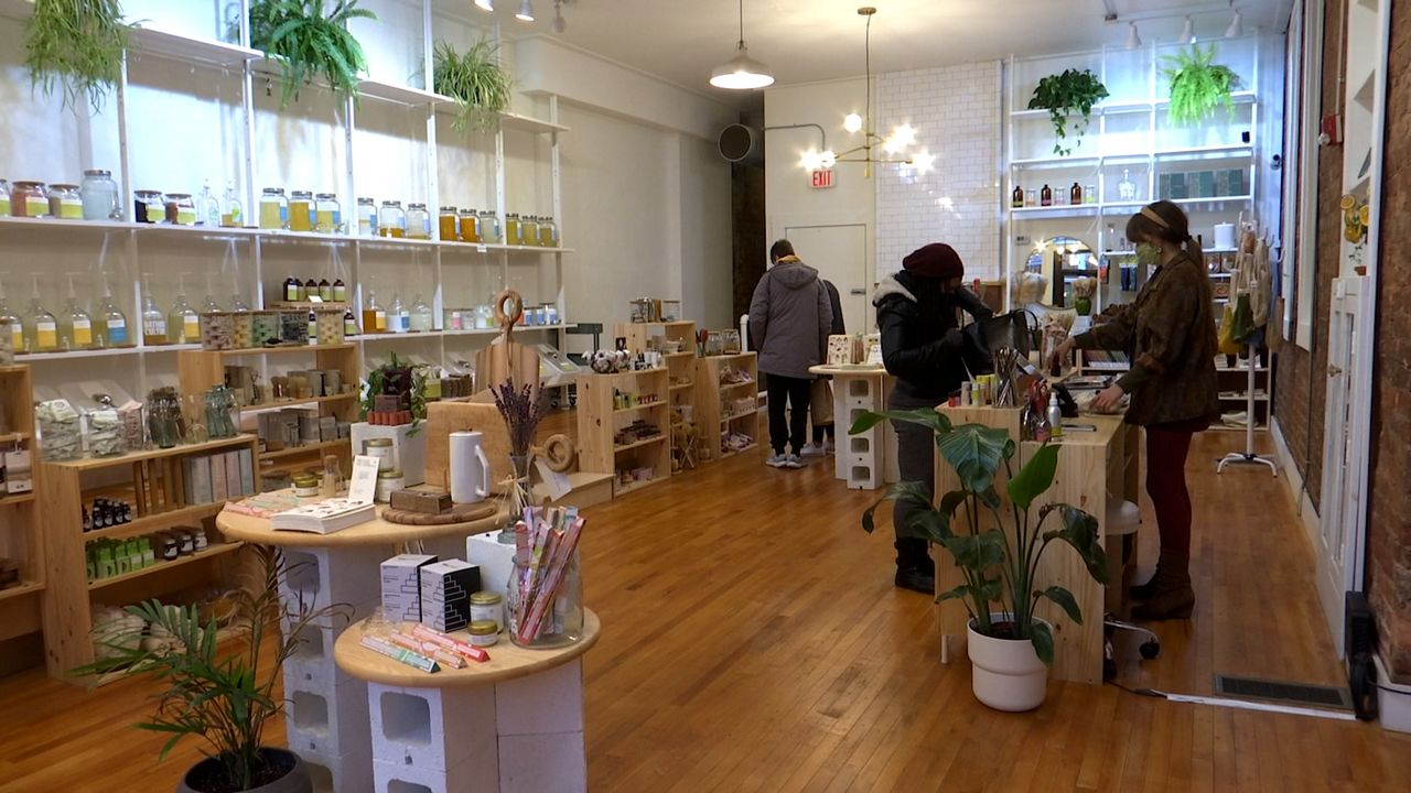 'No Waste November' offers challenge to live trash-free