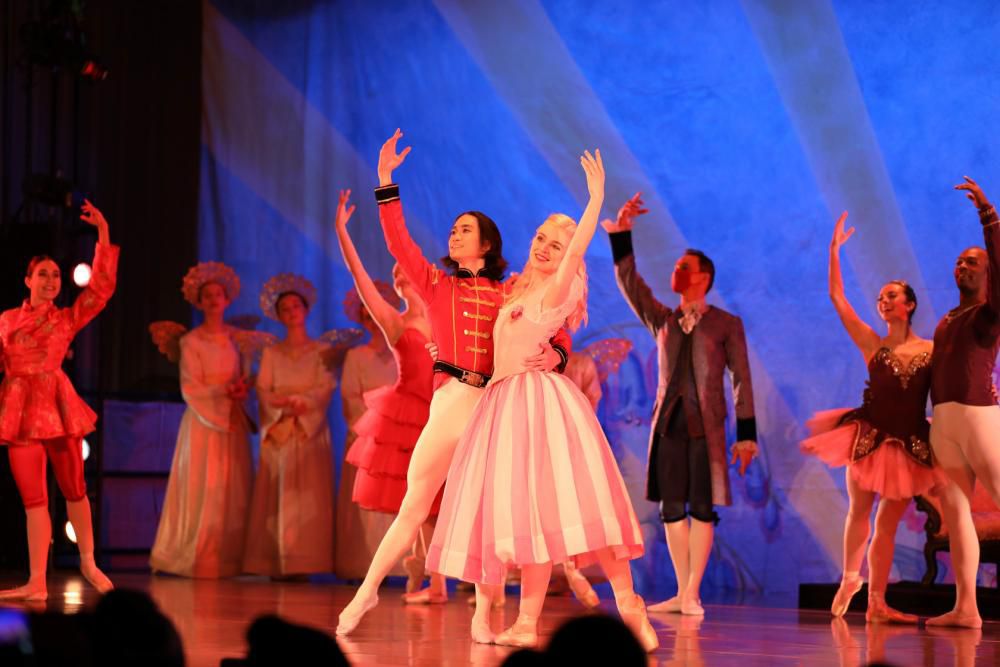 Madison Ballet performs Nutcracker for Fort McCoy refugees
