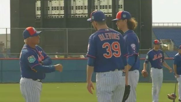 Mets Hold First Official Workout of Spring