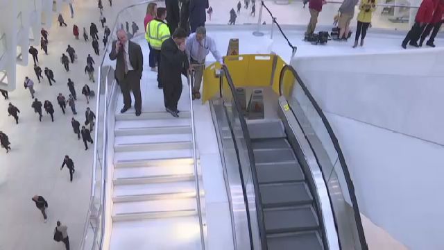 Two Minor Injuries Reported After Oculus Escalator Malfunctions