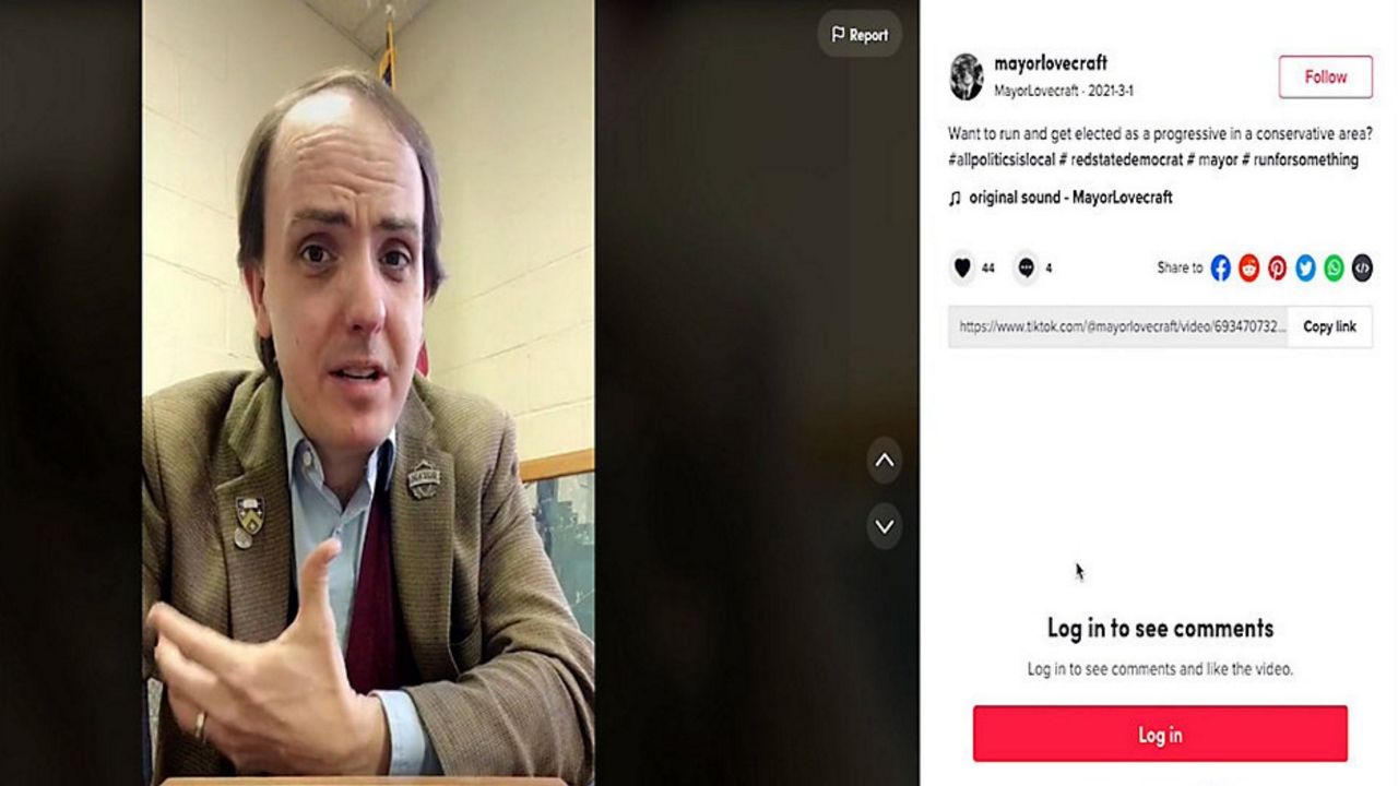 Small town Ohio mayor takes to TikTok