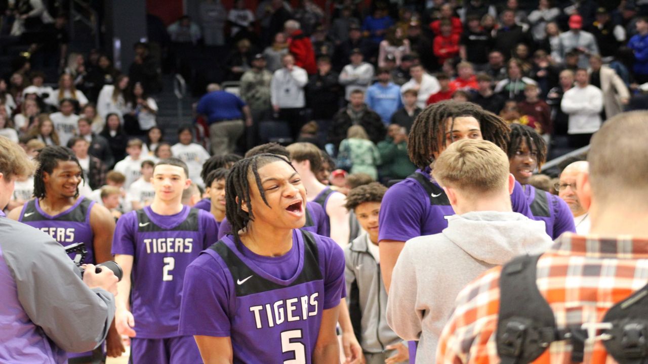 Tigers roar past Centerville in final seconds