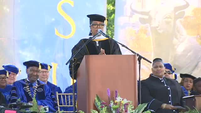Oprah Winfrey Gives Keynote Speech at JCSU Graduation