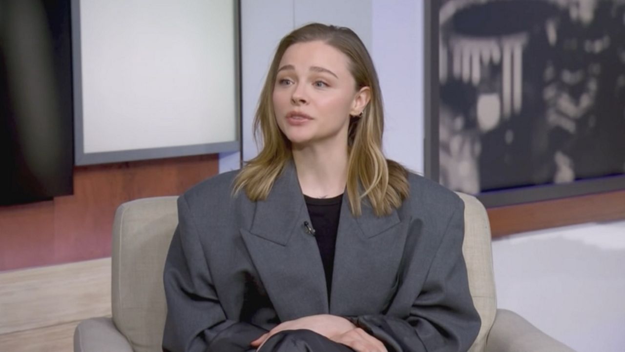 Chloë Grace Moretz returns to the stage in ‘Caroline’
