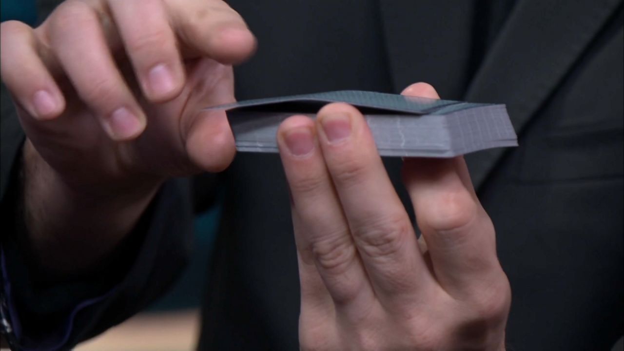 Magician Asi Wind brings in magic