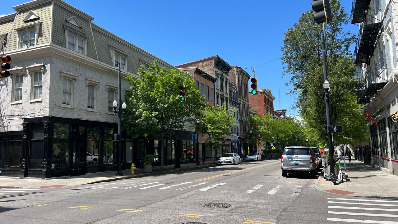 Cincinnati City Council approves new curfew for youth