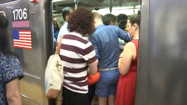 'Overcrowding' dropped from subway delays list