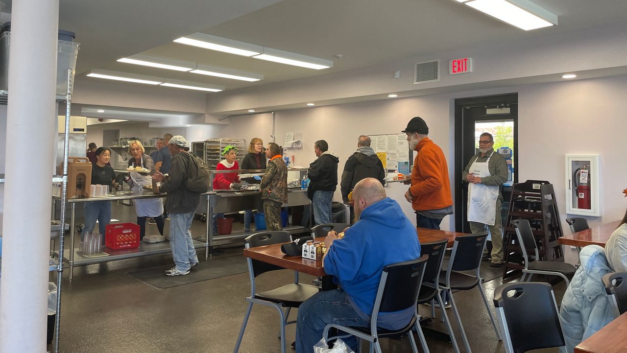 Parish Kitchen Serves Meals on Thanksgiving