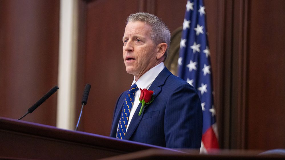Renner runs for governor; Florida may ban school vax mandate