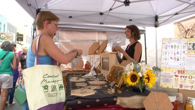 Austin's Pecan Street Festival Celebrates 40th Anniversary