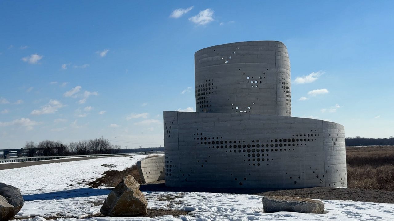 WashU Professor builds bird blind, inspired by ancient Rome