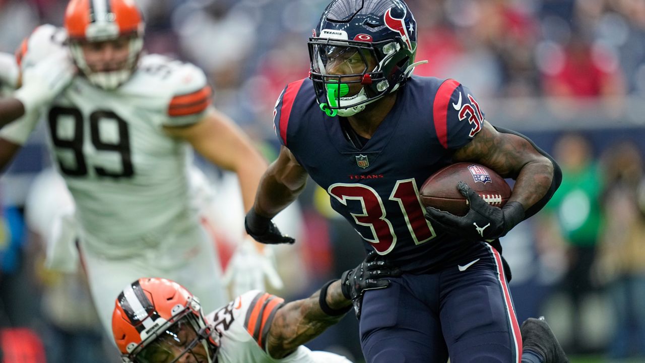 Chiefs can clinch AFC West title with win over Texans