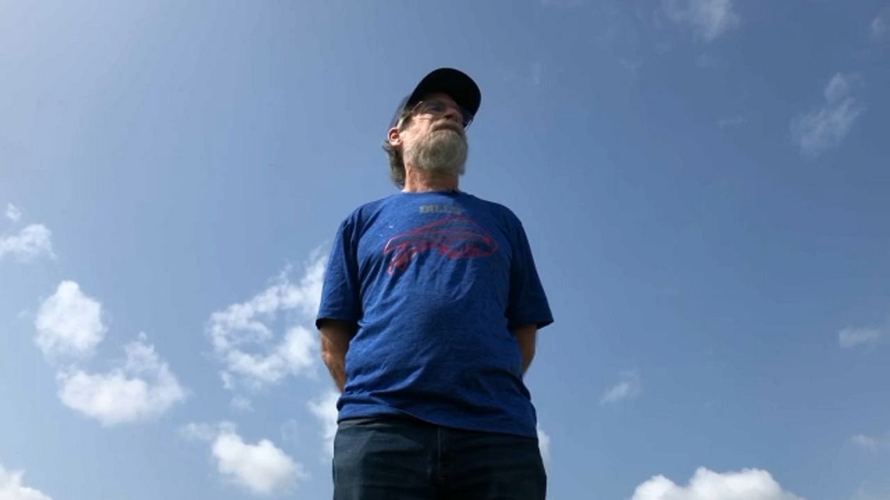 Pinto Ron Goes the Extra Mile to Watch Bills