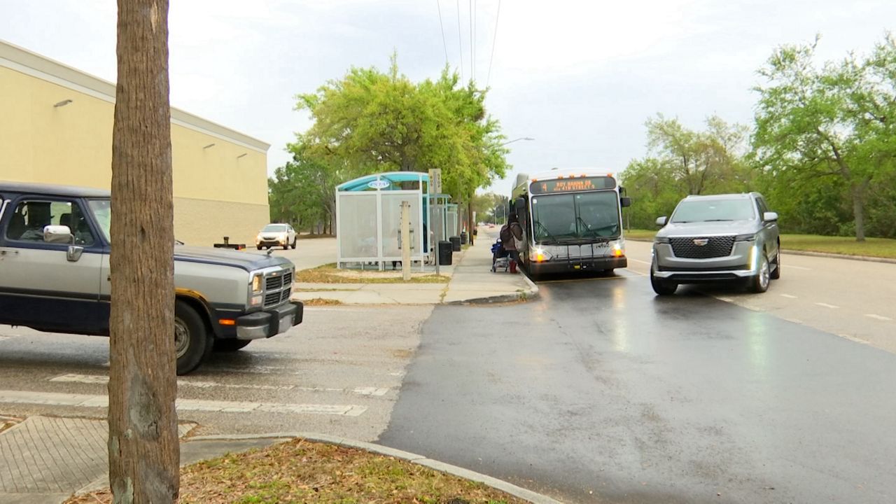 Issues caused by large pothole at St. Pete shopping center