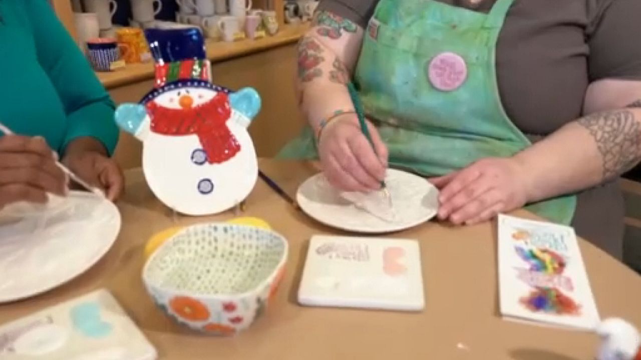 Pottery shop offers crafts for the winter