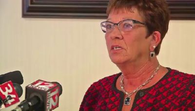 Debbie Preston Arrested in Credit Card Case