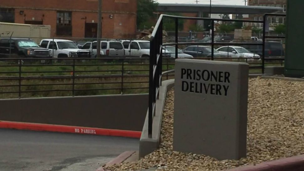 Bexar County Sheriff's Office takes students on tour through jail