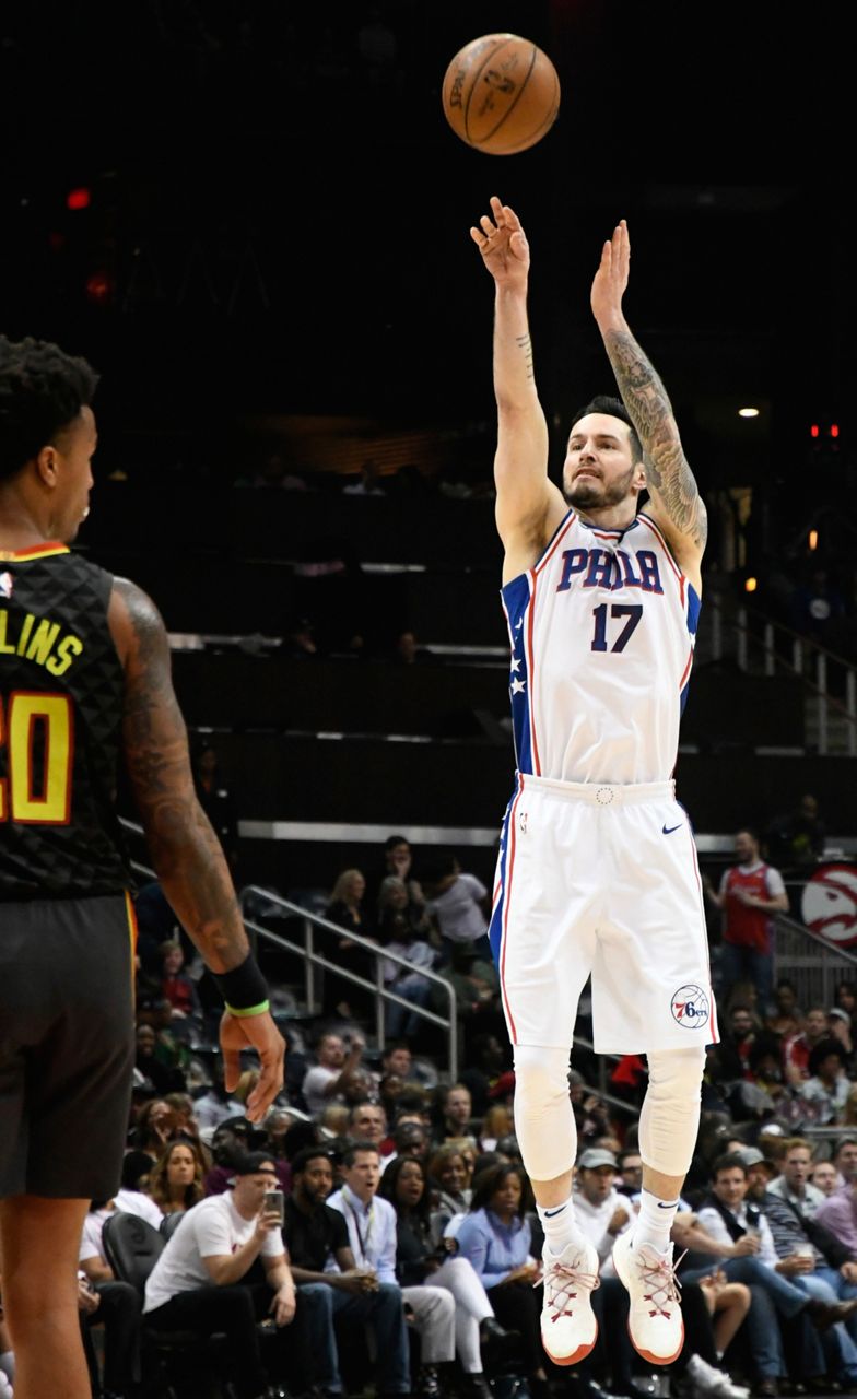 15 in a row: Sixers add new chapter to long, proud history 15 in a row: Sixers add new chapter to long, proud history