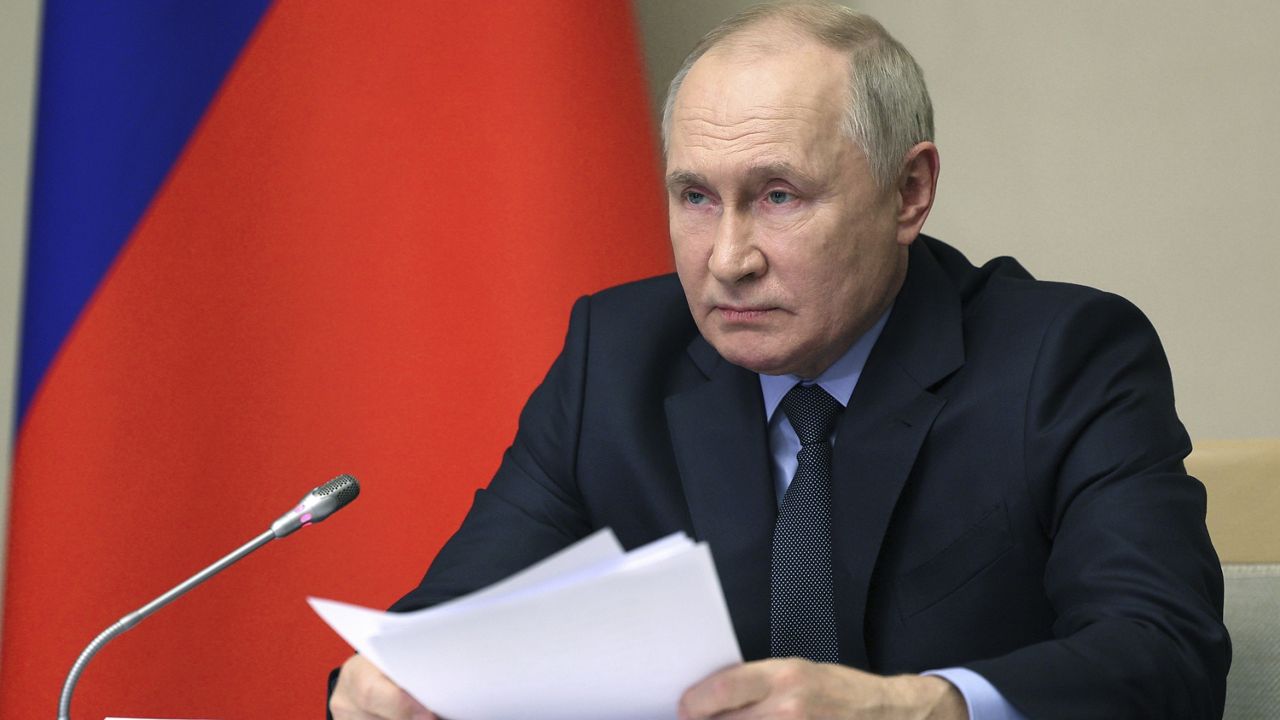 Putin signs bill revoking ratification of nuclear treaty
