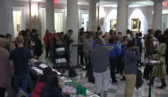 Transgiving event celebrates transgender community