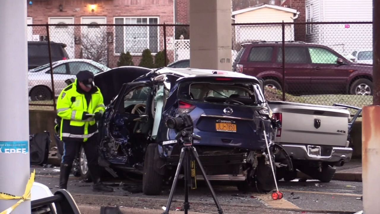 Dos muertos en accidente vehicular; conductor del vehiculo que impacto huyo