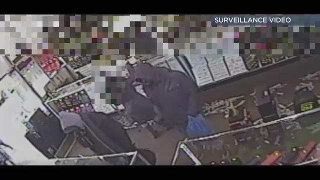 Suspects Sought in Queens Armed Robbery Spree