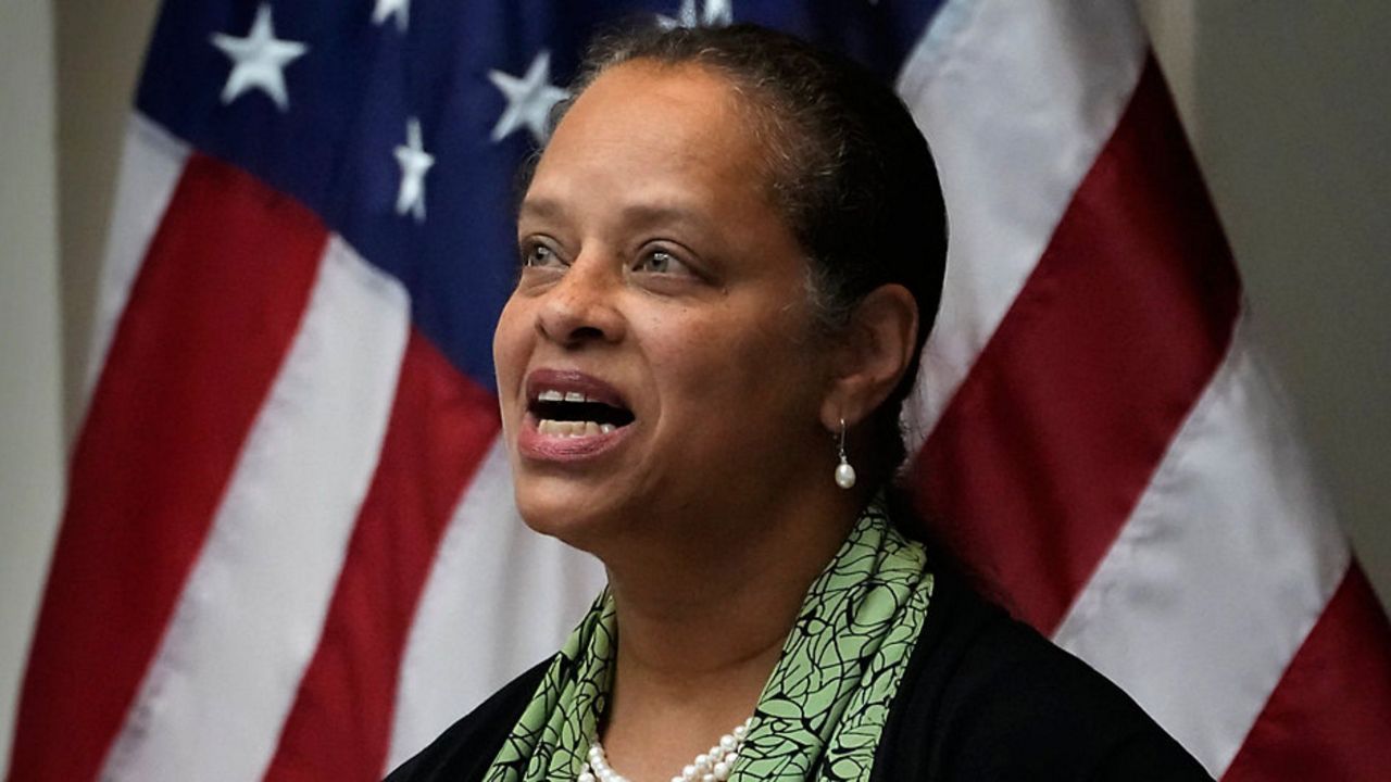 Lawmakers vote to print obligations to tribes