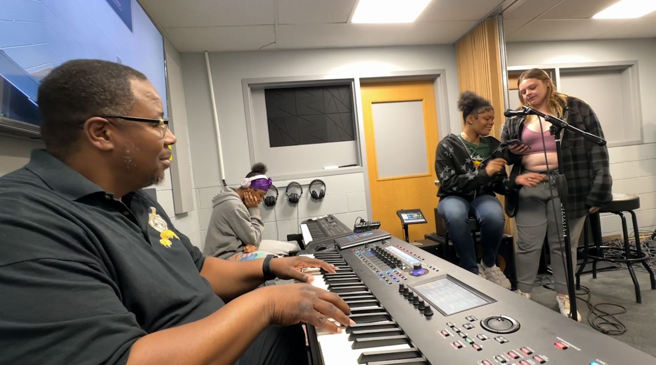 Racine students turn up their love for music with new studio