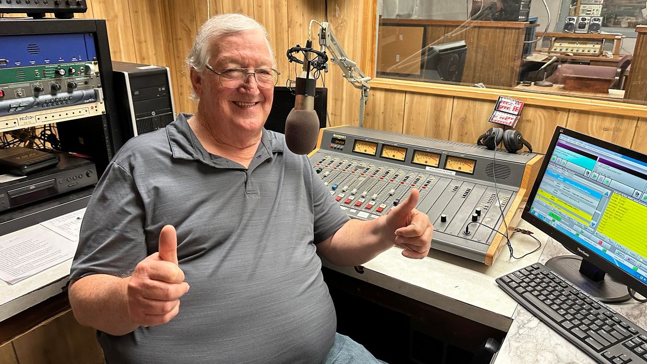 Kentucky radio personality celebrates half-century career