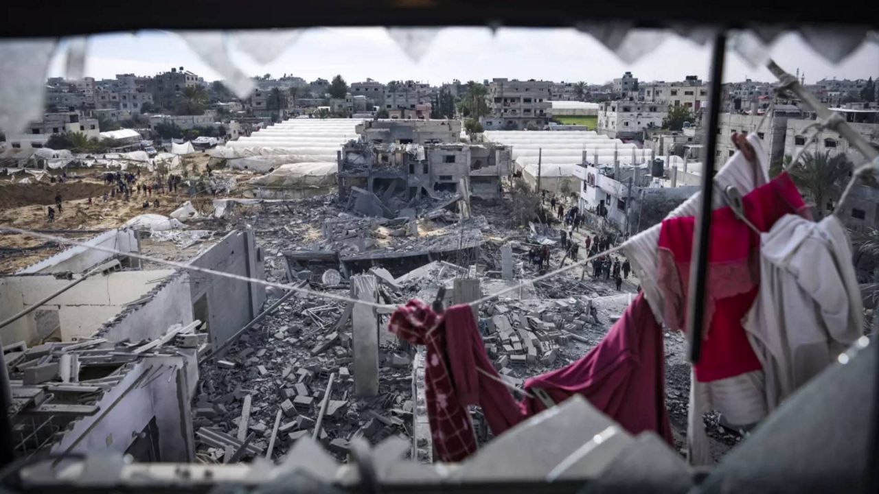 Gazans in Rafah watch Israeli bombs move closer