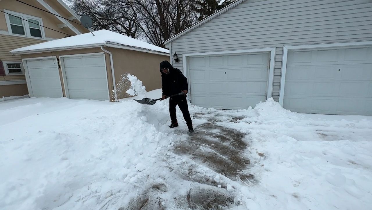 Rain, sleet, snow make for a messy Monday statewide