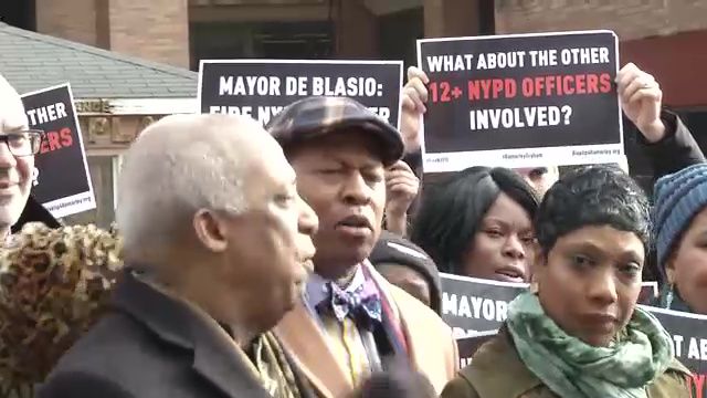 Ramarley Graham's Family Rallies in Front of Police Headquarters as ...